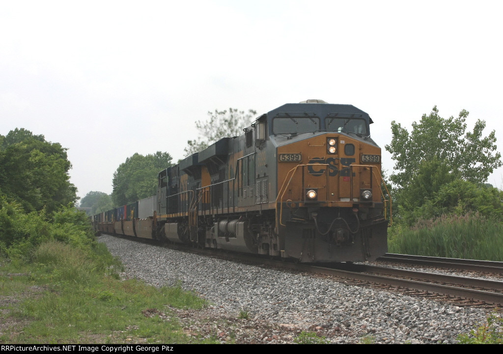 CSX 5399 and train L034